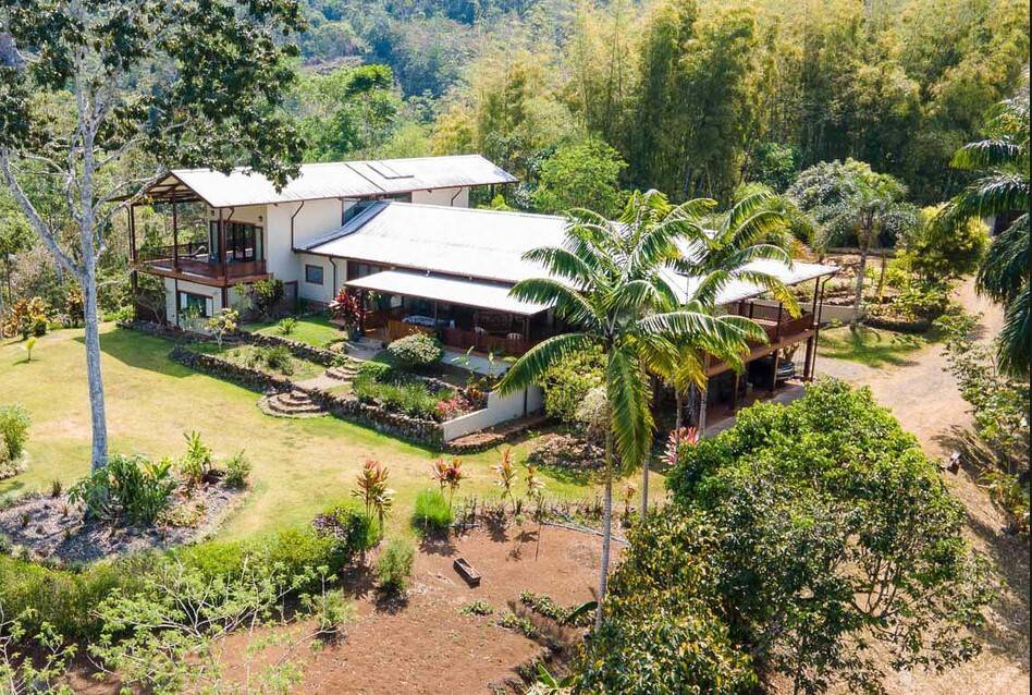 Se vende propiedad en El Carmen de La Suiza, Turrialba. 20 hectáreas y ...