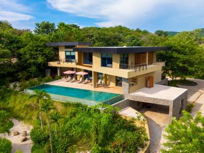 Conjunto de Casas de Lujo en Playa Grande - Dos Monitos Santa Cruz ...