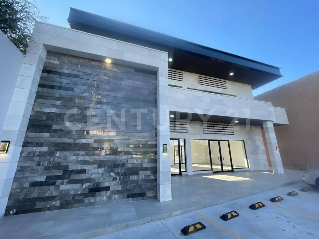 Renta de Local en Valle Real Primer Sector, Saltillo, Coahuila